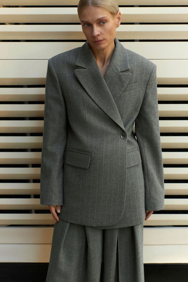 Striped Wool Transformer Blazer JIL - Graphite | COOSH